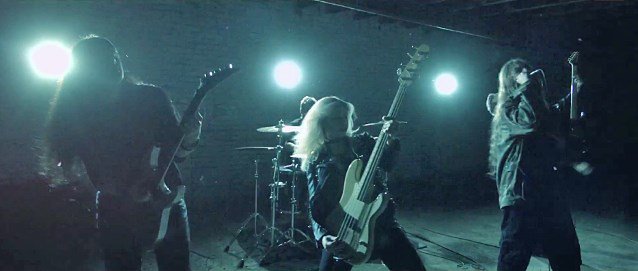 ARMAGEDDON, la banda de CHRISTOPHER AMOTT, estrena video: ‘Fugitive ...