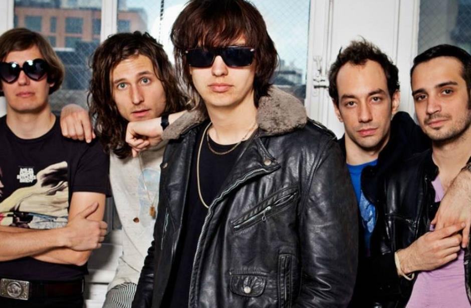 The Strokes estrenan nueva canción “The Adults Are Talking” - Eyescream ...