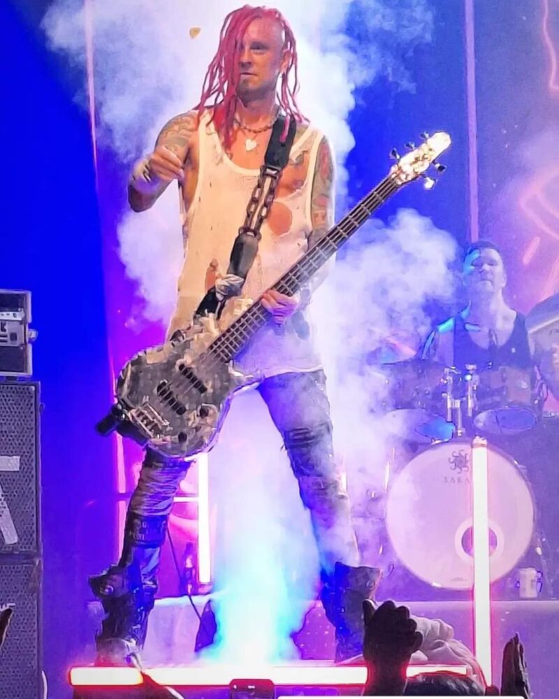 Jonne Aaron y Negative hacen historia en una noche llena de rock en ...