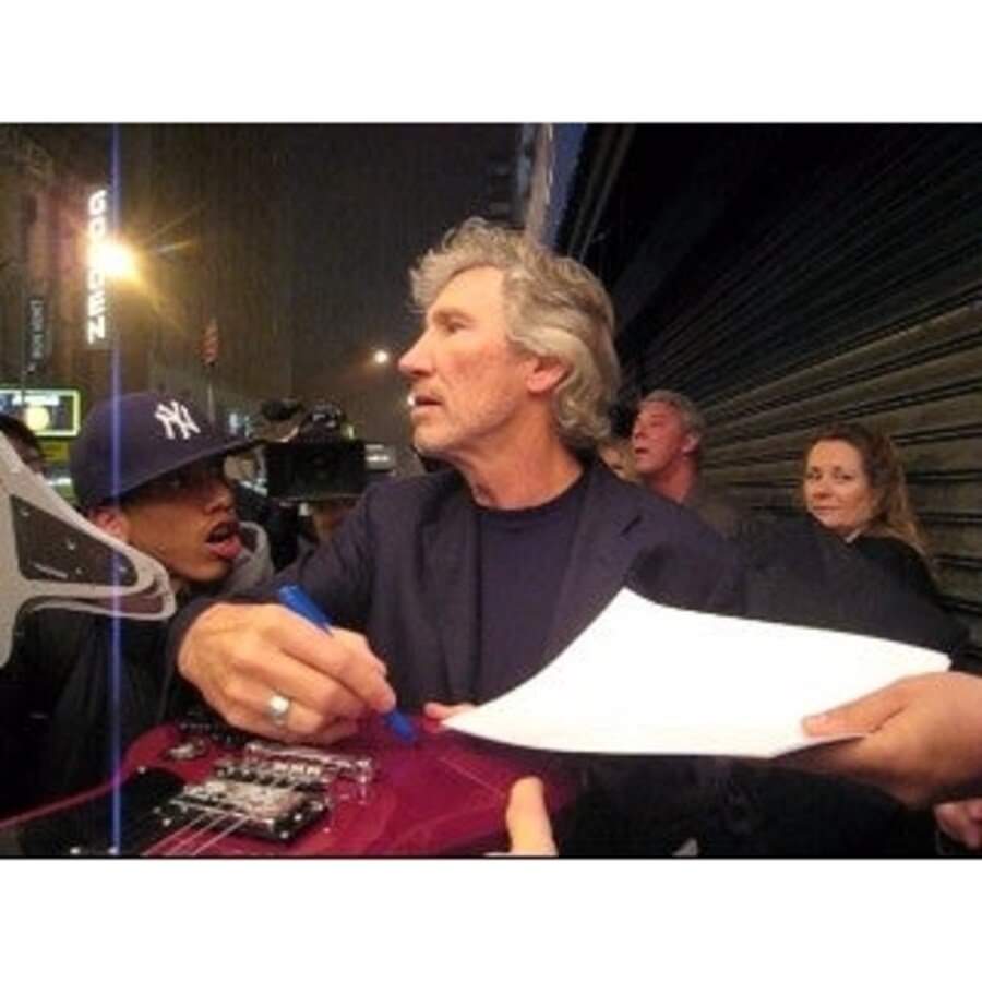 Roger Waters y su postura ante los autógrafos - Eyescream All Access