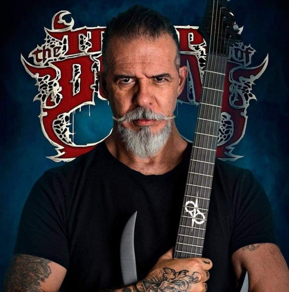 El ex guitarrista de SEPULTURA y líder de TROOPS OF DOOM Jairo ...